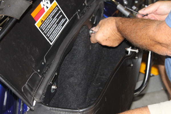 SaddlebagSecure Prevents Saddlebag Thefts and "Fly-offs" on Harley ...